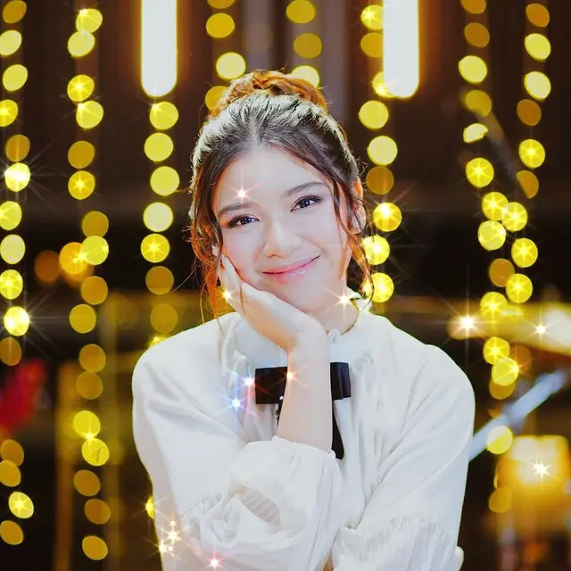 6 Artis Ini Langsung Jadi Peran Utama di Debut Film, Terbaru Fujianti Utami - Hot Liputan6.com