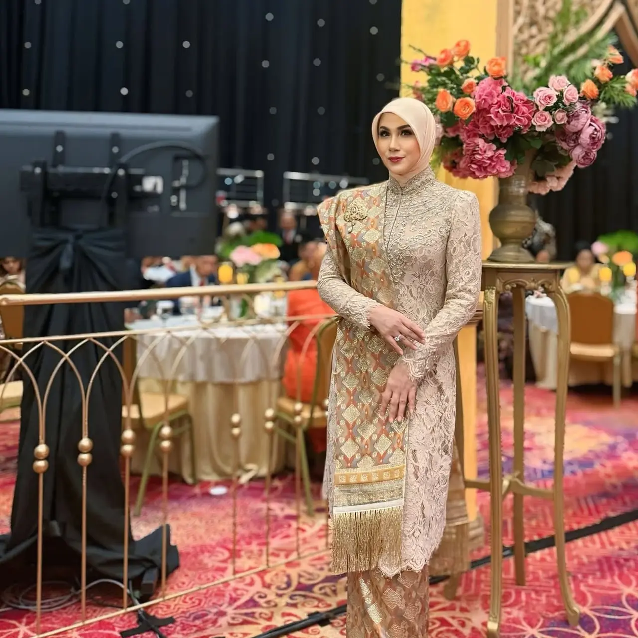 8 Potret Artis Hadir di Pernikahan Anak Bella Saphira, Jadi Ajang Reuni Artis Lawas 90-an ...