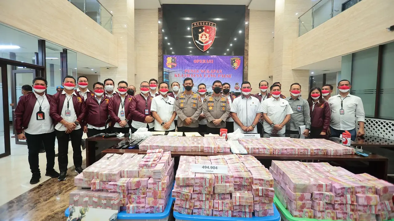 Polri Luncurkan Aplikasi Pendeteksi Uang Rupiah Palsu I-Comreds - News Liputan6.com