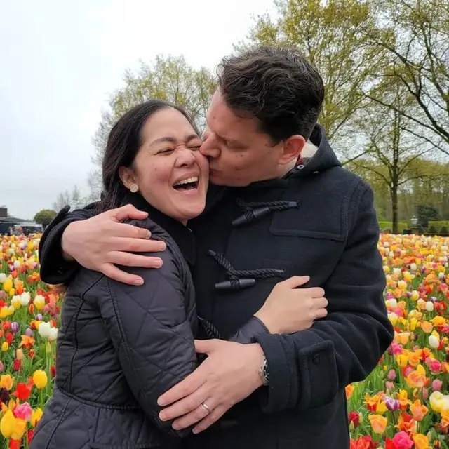 7 Artis Indonesia yang Menikah dengan Bule, Beberapa Pilih Hidup di ...