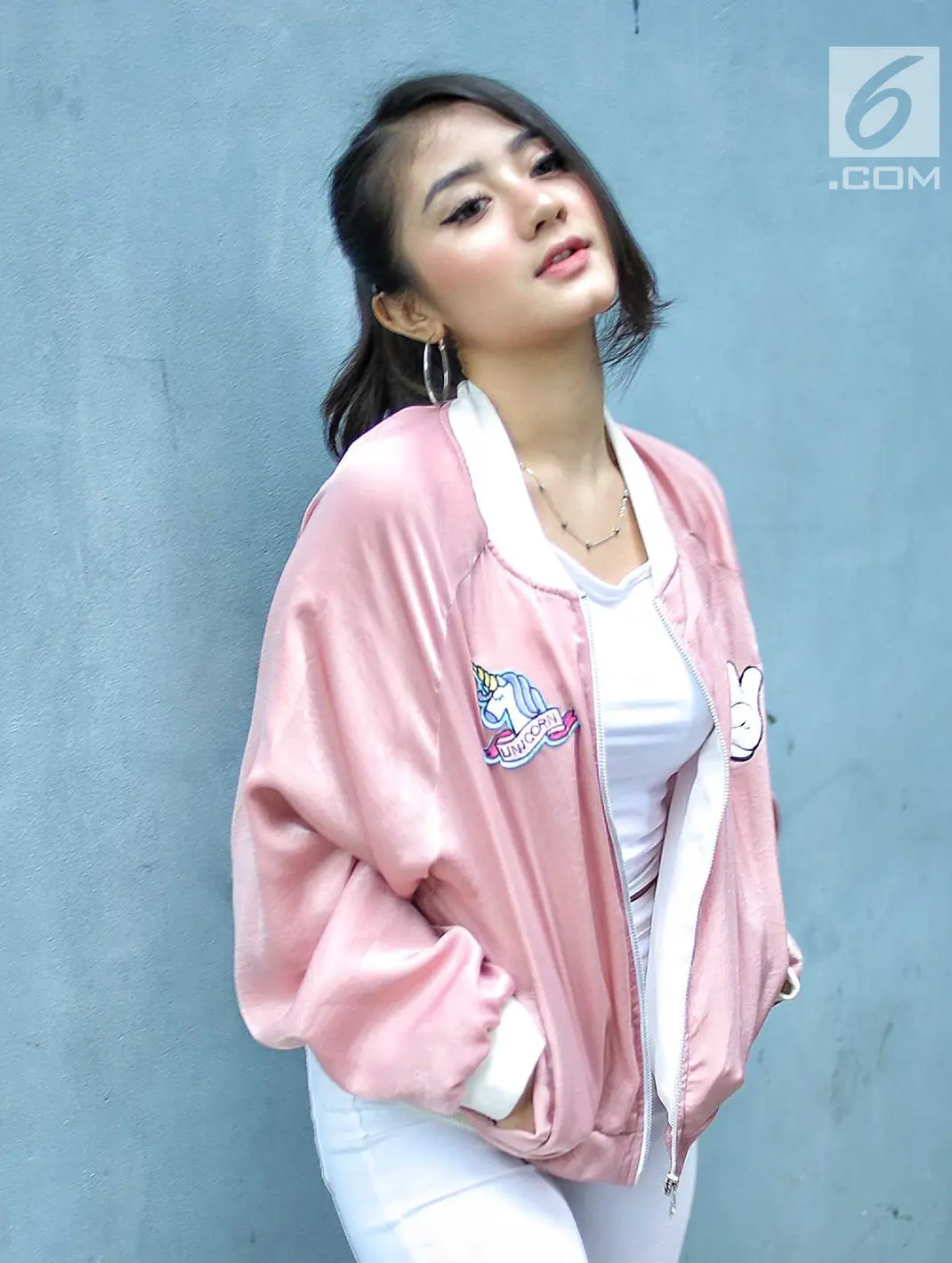 FOTO: Ghea Youbi, Si Cantik yang Dituding Jiplak Lagu Lagi Syantik ...