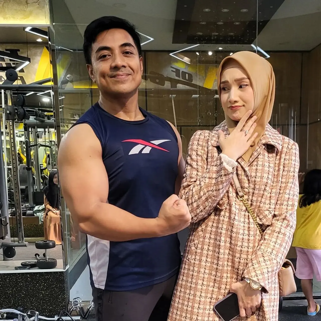 6 Potret Indri Giana saat Fitness, Dapat Dukungan Ustaz Riza Muhammad ...