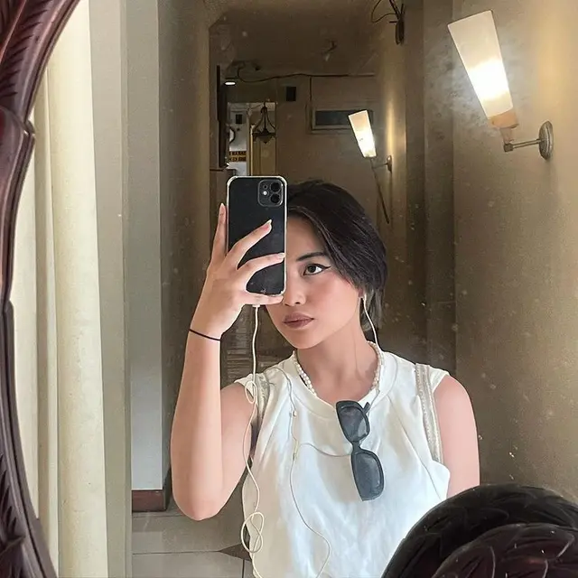 Ramai Soal Kisah Keluarganya, Ini 6 Potret Jeje TikTok yang Sedang ...