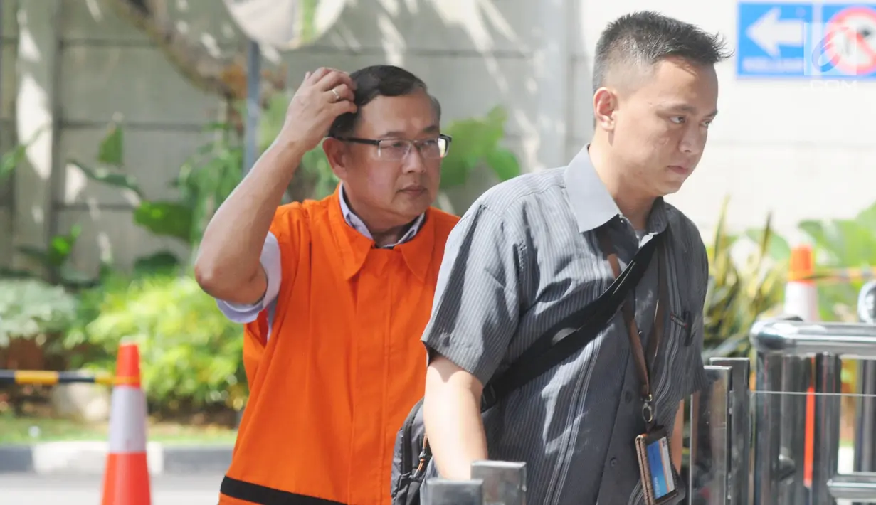 FOTO: KPK Periksa Wakil Direktur PT SMART Edy Saputra Suradja - Foto ...