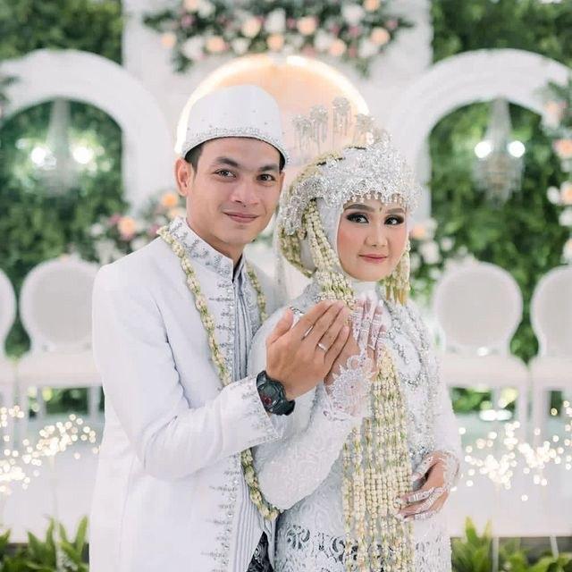 16 Tahun Berlalu, Ini Potret Terbaru 7 Pemain Sinetron Eneng dan Kaos ...