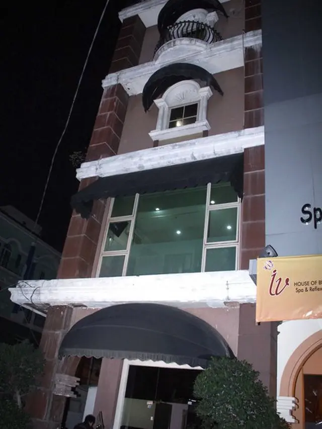 6 Potret Kediaman Lama Keluarga Anang Hermansyah, Ruko yang Banyak ...