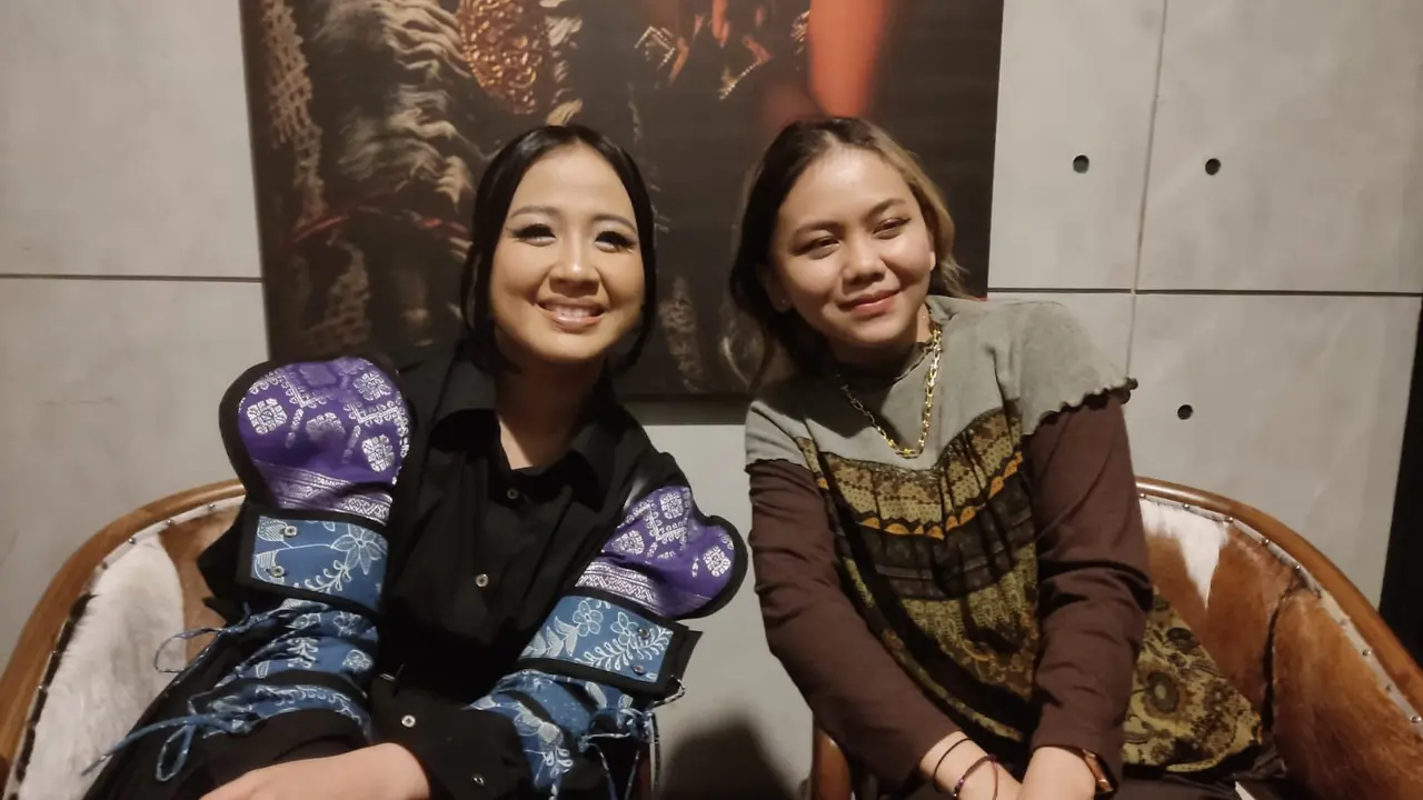Astrid dan Band Caessaria Kolaborasi Single Gelap Mata, Bangun ...