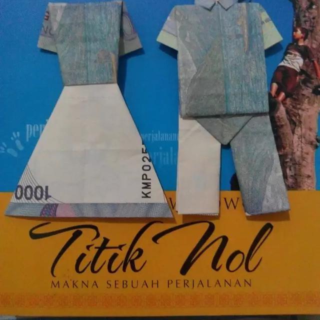 6 Kreativitas Netizen Pakai Uang Kertas, Susun Kata hingga Dijadikan ...