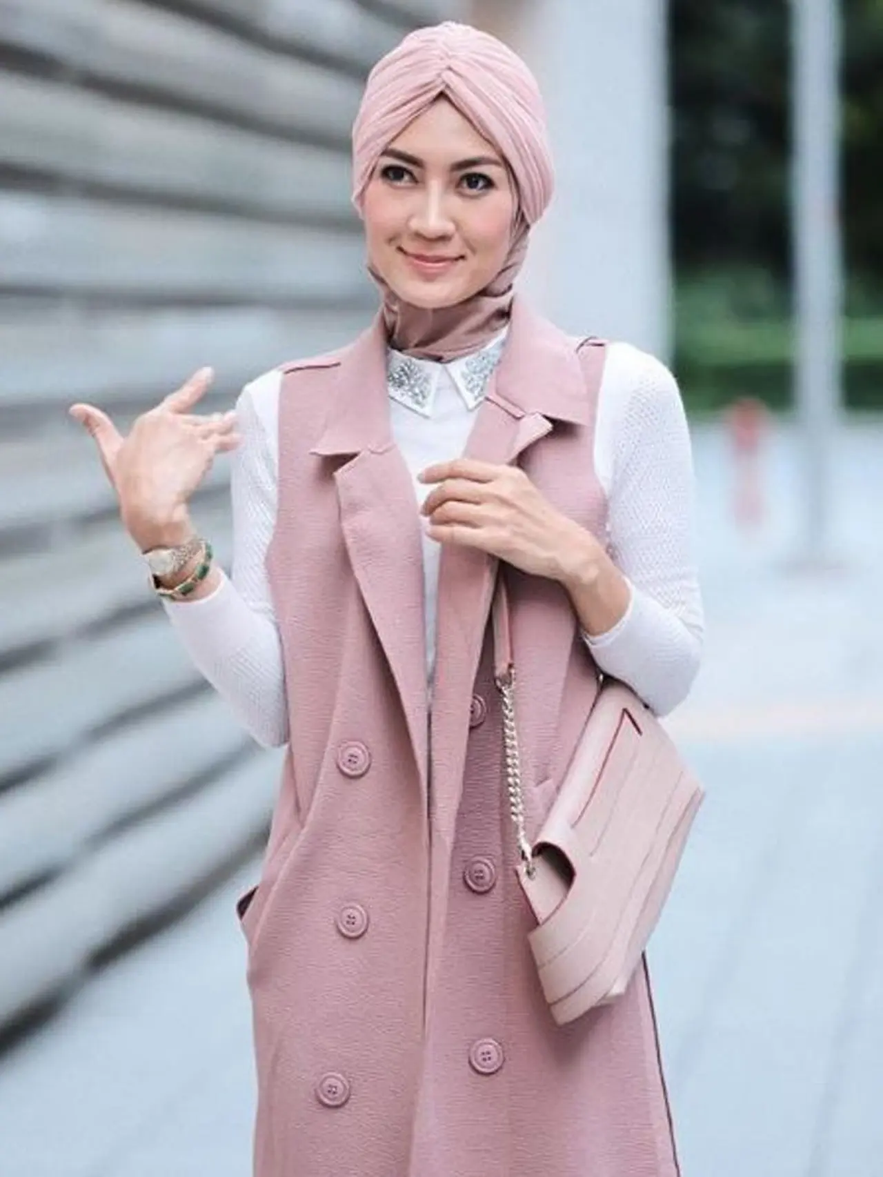 Profil Steffy Burase, Model yang Bercerai dari Mantan Gubernur Aceh ...