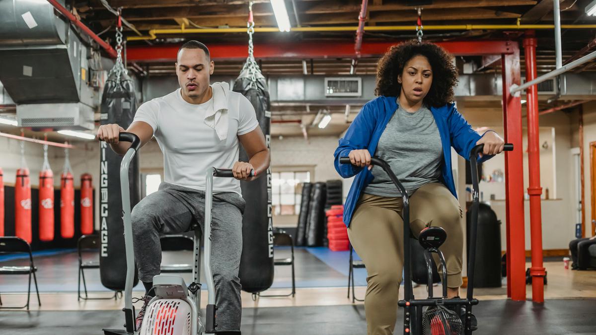 4 Spinning Bike Pilihan untuk Latihan Kardio Efektif di Rumah
