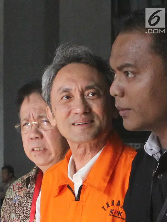 FOTO: Senyum Mantan Presiden Komisaris Lippo Group Usai Diperiksa KPK ...