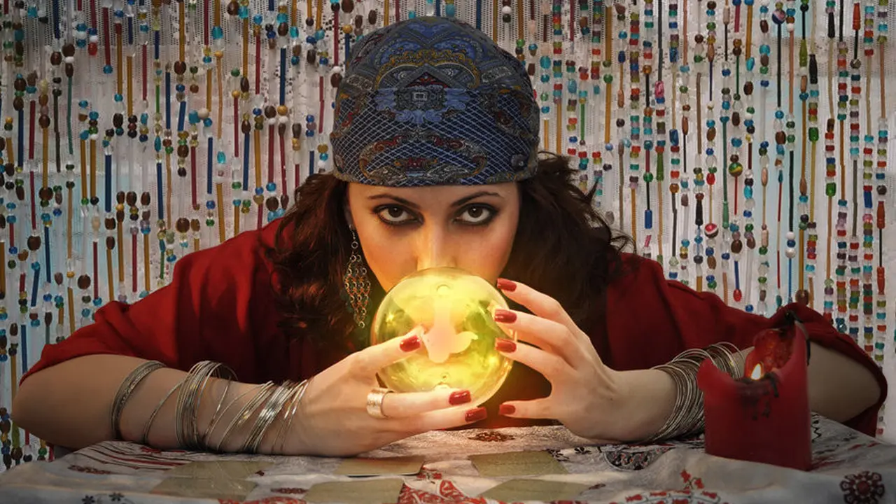 Bisa Meramal hingga Diburu Nazi, Ini 6 Fakta Menarik Kaum Gipsi ...