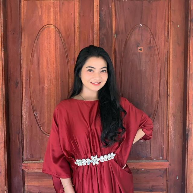 Debut di Love Story, Ini 6 Potret Ratu Aulia Jebolan Sinemart Mencari ...