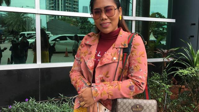 Evi Masamba Tetap Bersyukur Meski Banyak yang Bilang Dirinya Jelek ...