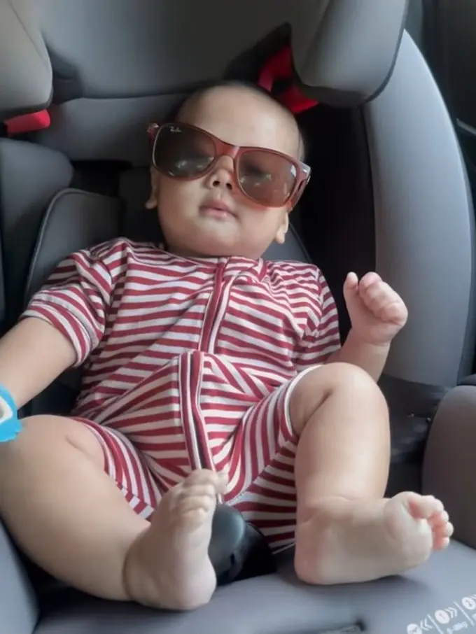 6 Potret Lucu Mikail Anak Alvin Faiz dan Henny Rahman - Entertainment ...