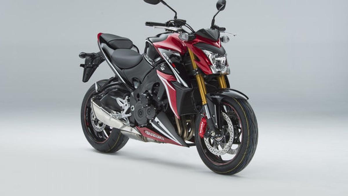 Suzuki GSX-S1000 Carbon Edition Red 2017 - Galeri Otosia.com