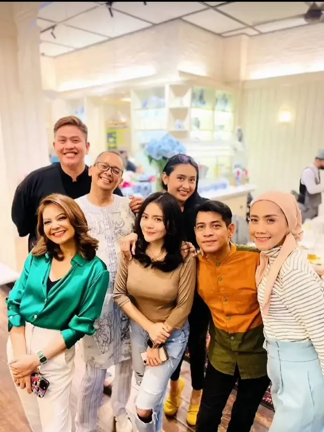 6 Potret Alumni AFI 1 hingga 2006 Reuni di Acara Bukber Ramadhan: Temu Kangen Mawar, Tiwi eks T2 ...