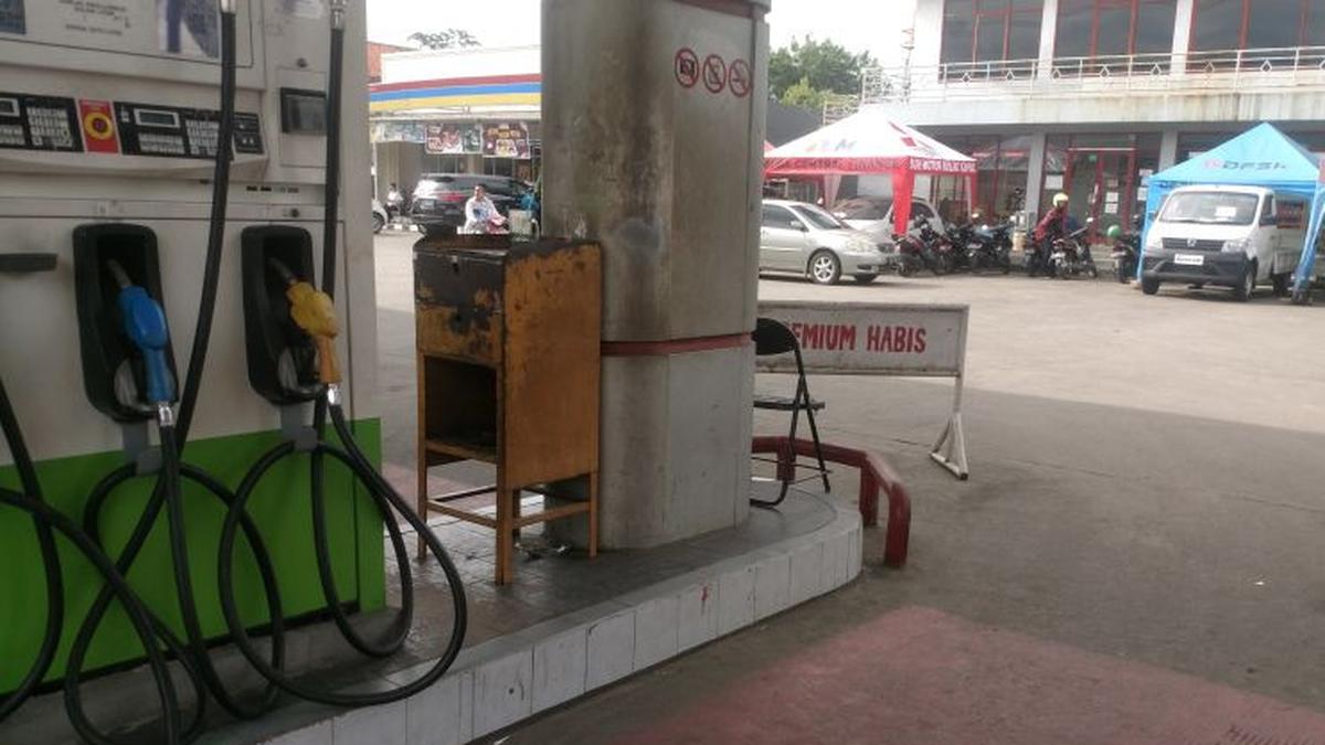 Diduga Lakukan Kecurangan, Mesin SPBU di Condet Disegel Pertamina - News Liputan6.com