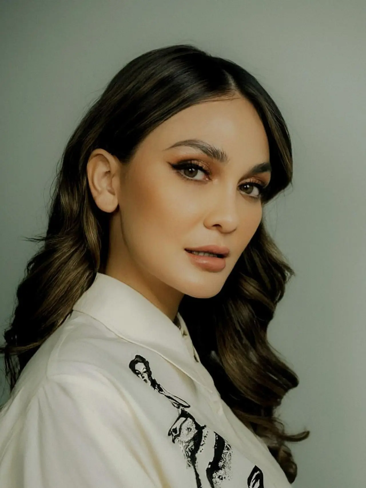 Luna Maya Ngaku Kecewa, Adu Akting Dengan Reza Rahadian Tak Kebagian Adegan Ciuman - ShowBiz ...