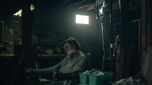 Resensi Film Blood: Horor Thriller Ini Awalnya Tegang, Setelahnya Jadi ...