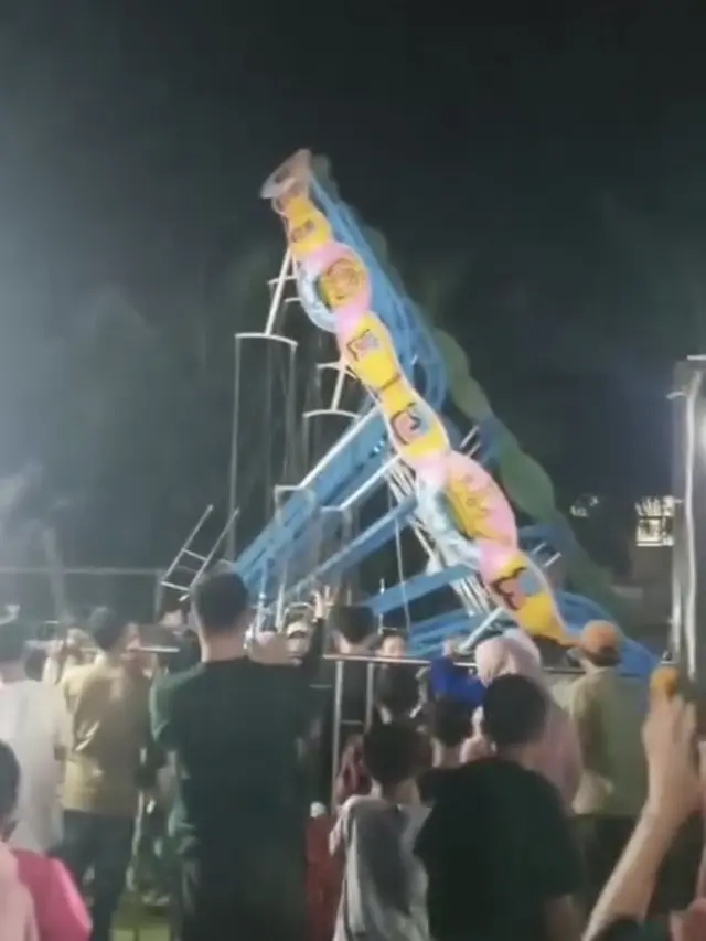 Detik-Detik Wahana Ontang-anting Pasar Malam di Lampung Ambruk, 1 Orang ...