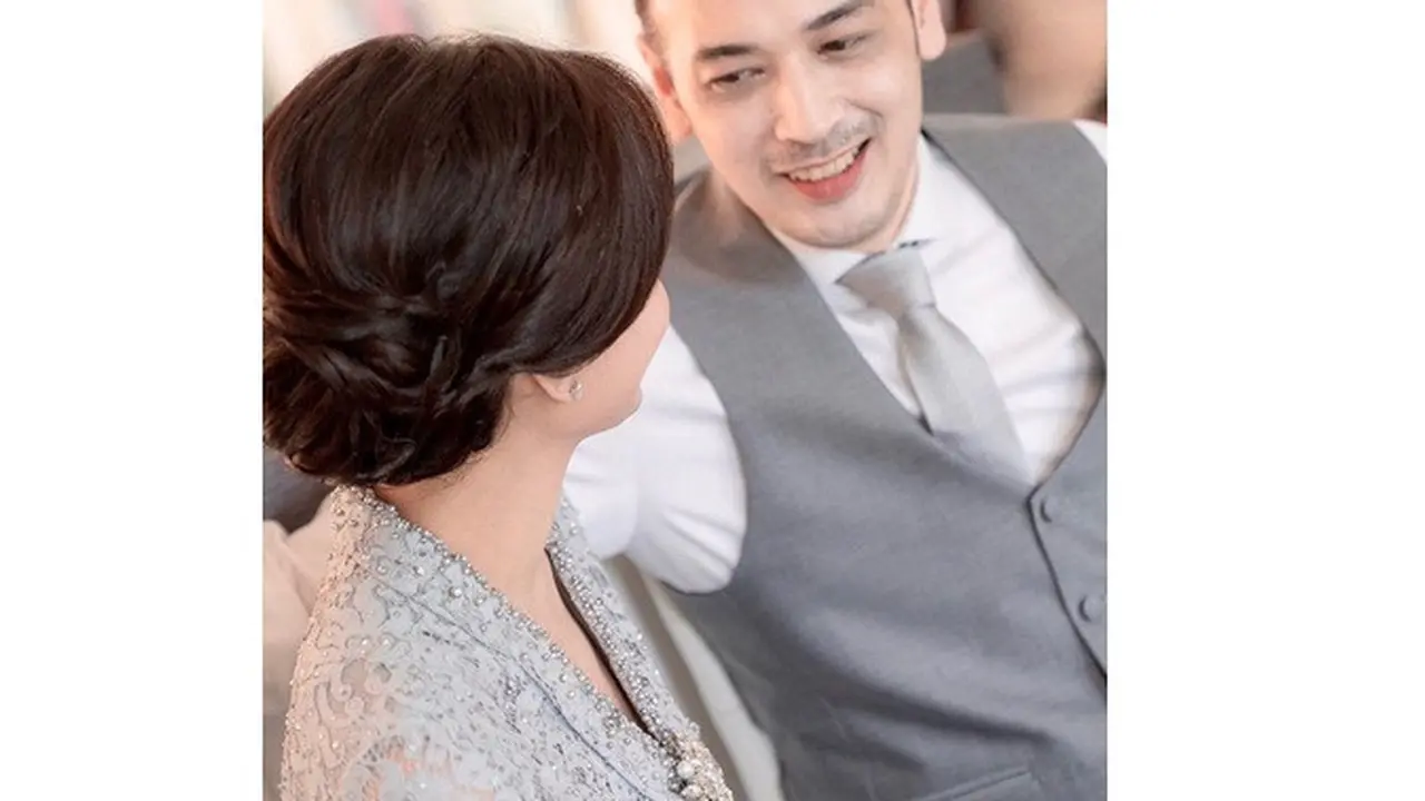 5 Potret Kebersamaan Cut Tari dan Richard Kevin, Rayakan Lebaran ...