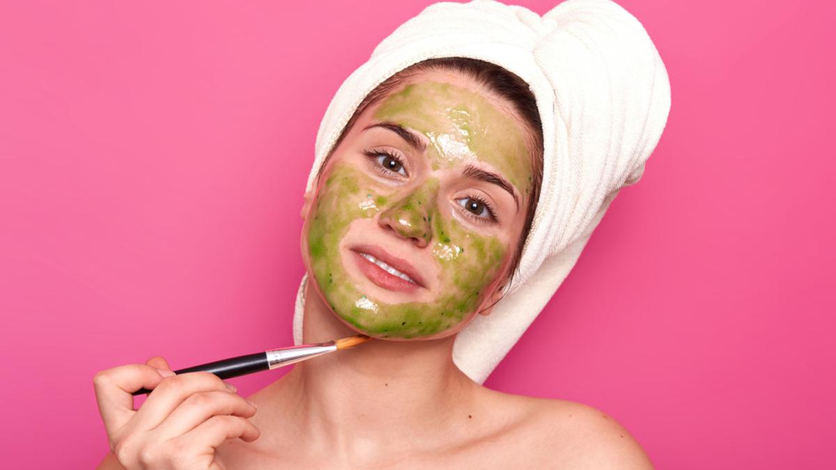 Cara Benar Menggunakan Masker Wajah di Rangkaian Skincare Harian