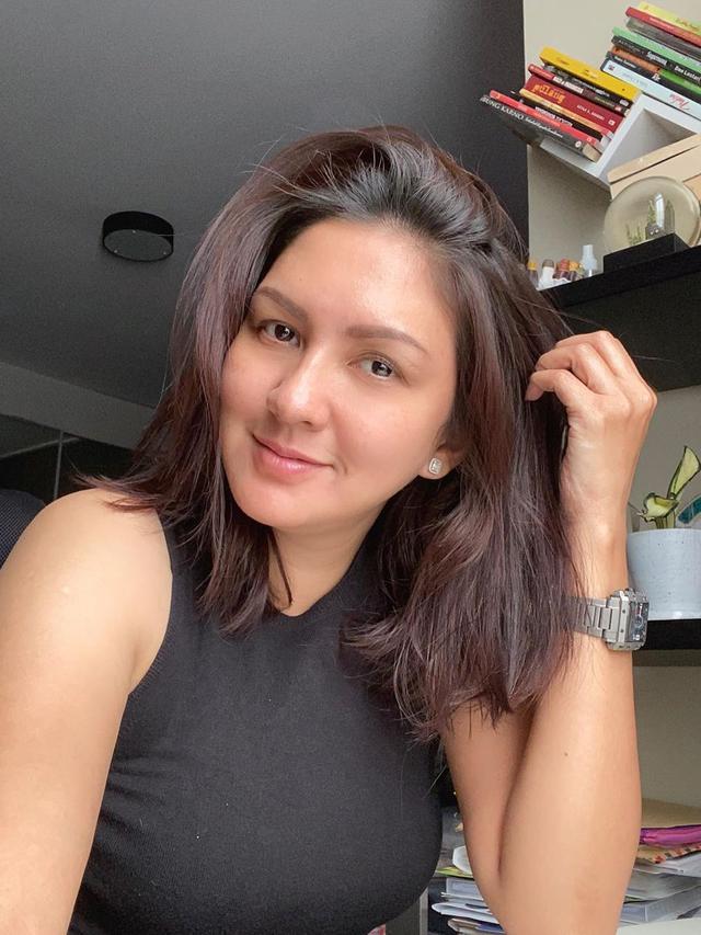 Terlihat Awet Muda, Ini 6 Potret Donna Agnesia saat Tanpa Makeup - Hot ...