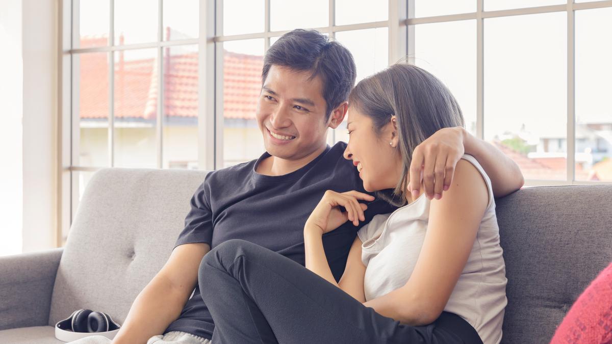 7 Sikap Perempuan yang Sangat Disukai Pria karena Membuat Bahagia - Relationship Fimela.com