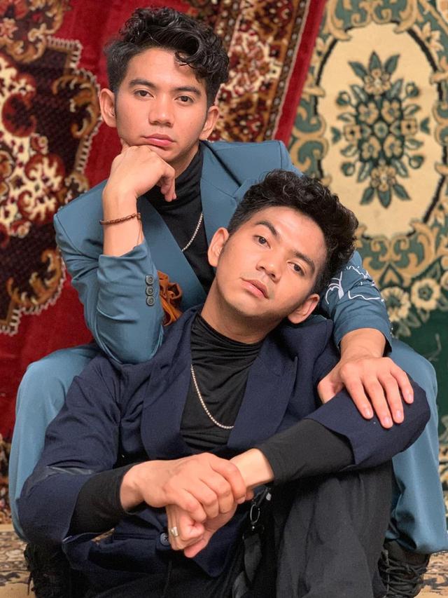 7 Potret Terbaru Rizki dan Ridho D'Academy dengan Rambut Keriting, Curi ...