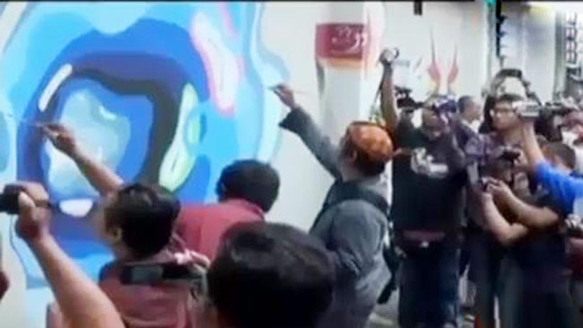 Segmen 7: Eks Lokalisasi Dolly hingga Komunitas Sepeda Tua - News ...