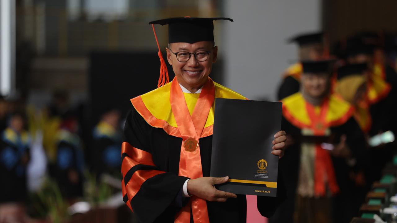 Raih Cumlaude di UI, Eddy Soeparno Masuk Jajaran Wisudawan Terbaik FISIP