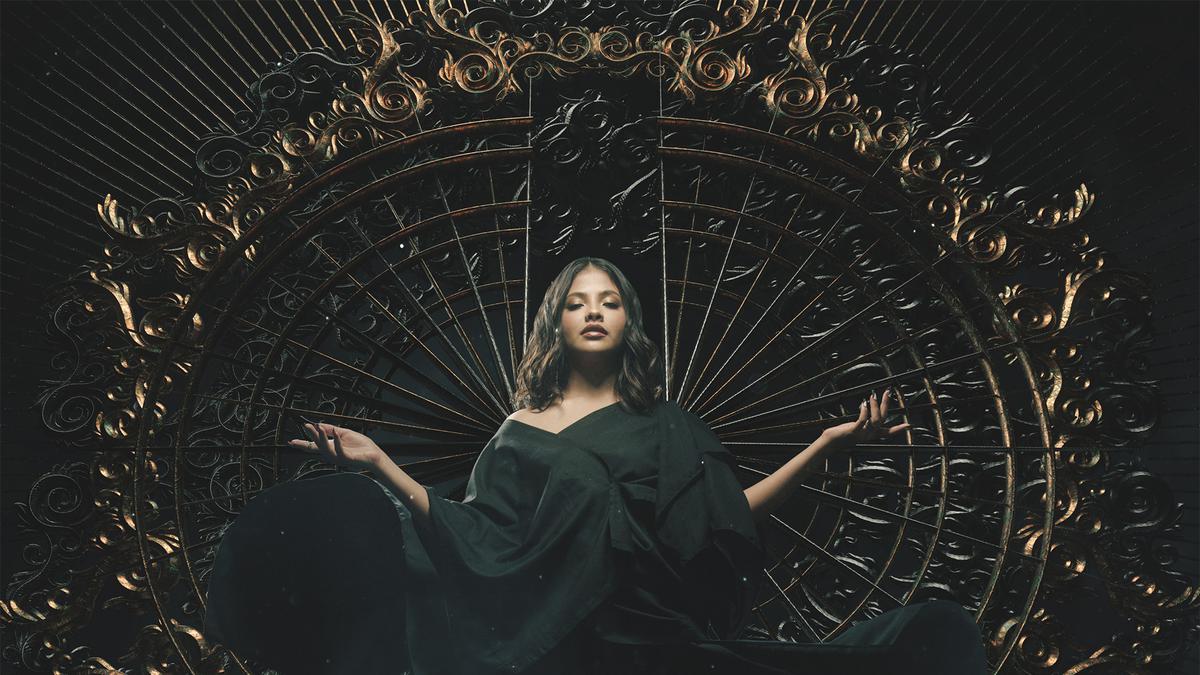 Tresna, Sajian Album Pertama Penuh Makna dari Sara Fajira ...