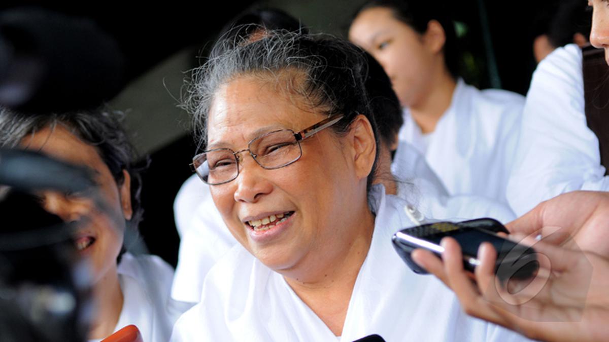 Lia Eden Meninggal Dunia, Warganet: Semoga Beristirahat dalam Damai ...