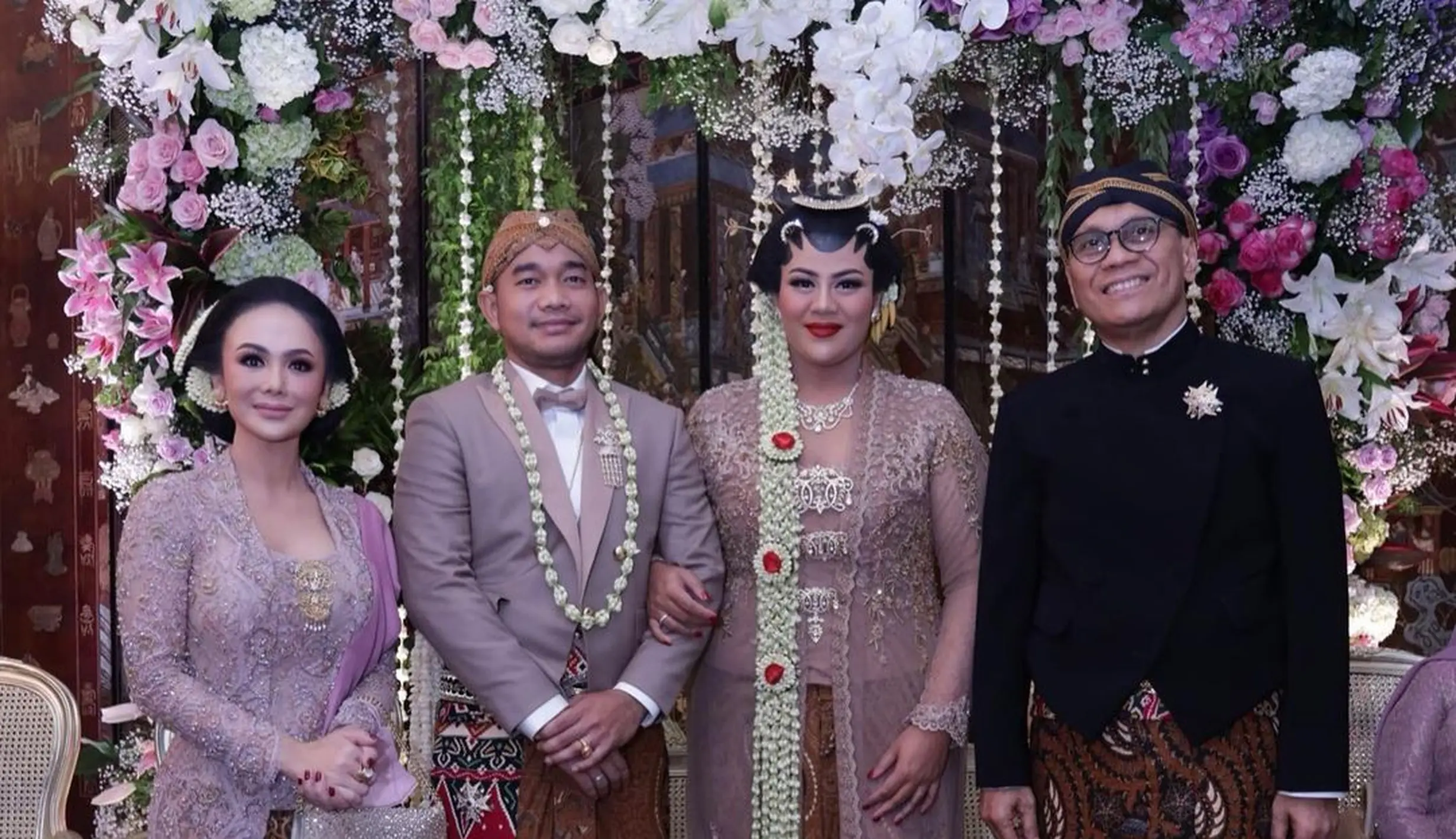 Momen Manis Yuni Shara Bersama Mantan Suami dan Anak, Masih Romantis Setelah 14 Tahun Bercerai ...