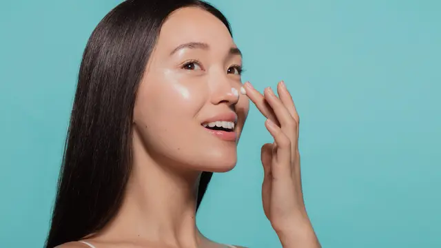 5 Tips Memilih Jenis Moisturizer Untuk Remaja Dengan Kulit Berjerawat