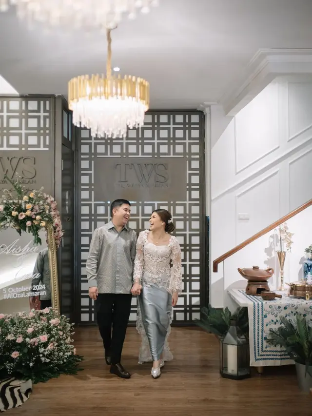 7 Potret Oza Rangkuti Lamar Kekasih, Terungkap Pekerjaan Calon Istri ...