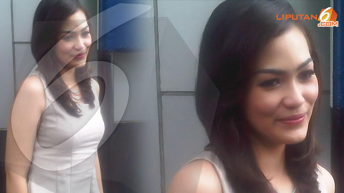 Begini Kisah Asmara Christy Jusung dan Pengusaha Kaya Bermula - ShowBiz Liputan6.com