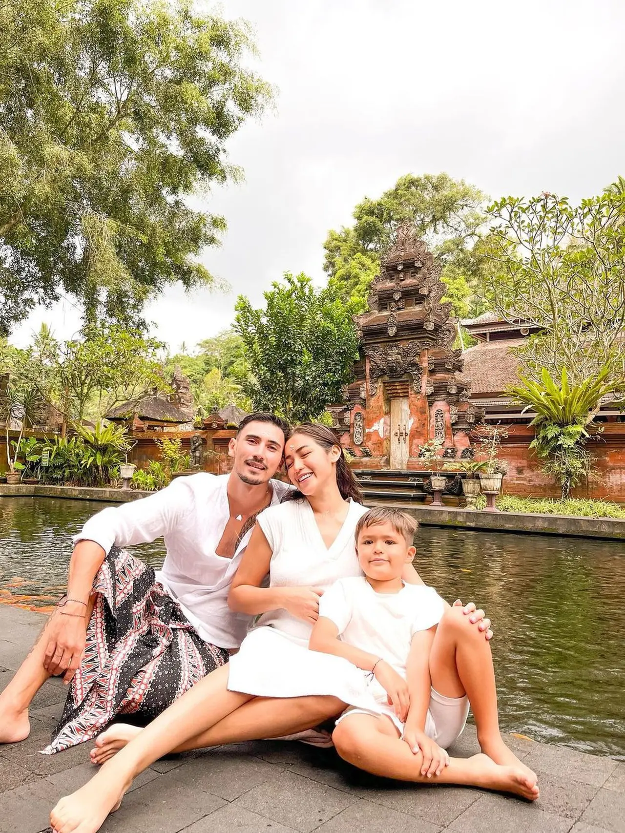 El Barack Alexander Isolasi Mandiri, Vincent Verhaag Suami Jessica ...