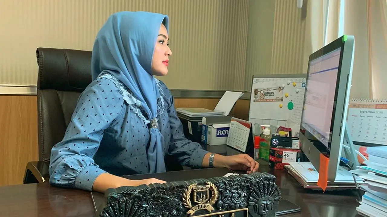 6 Potret Terbaru Nuri Shaden yang Kini Terjun di Dunia Politik - Hot ...