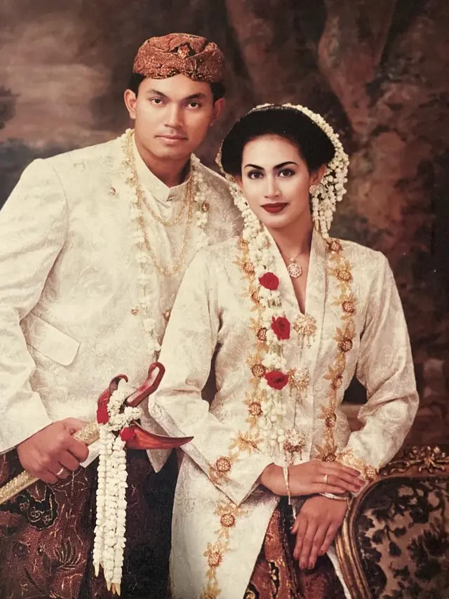 25 Tahun Bersama, Ini 6 Potret Transformasi Diah Permatasari dan Suami