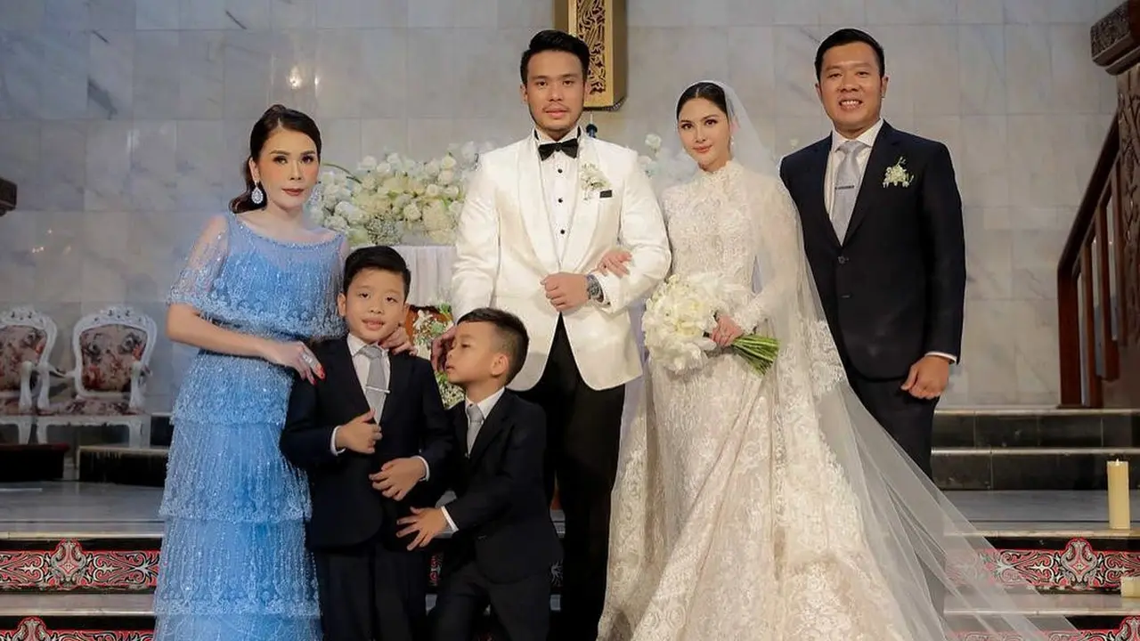 6 Potret Kedekatan Jessica Mila dan Keponakan Yakup Hasibuan, Sosok Penyayang - Hot Liputan6.com