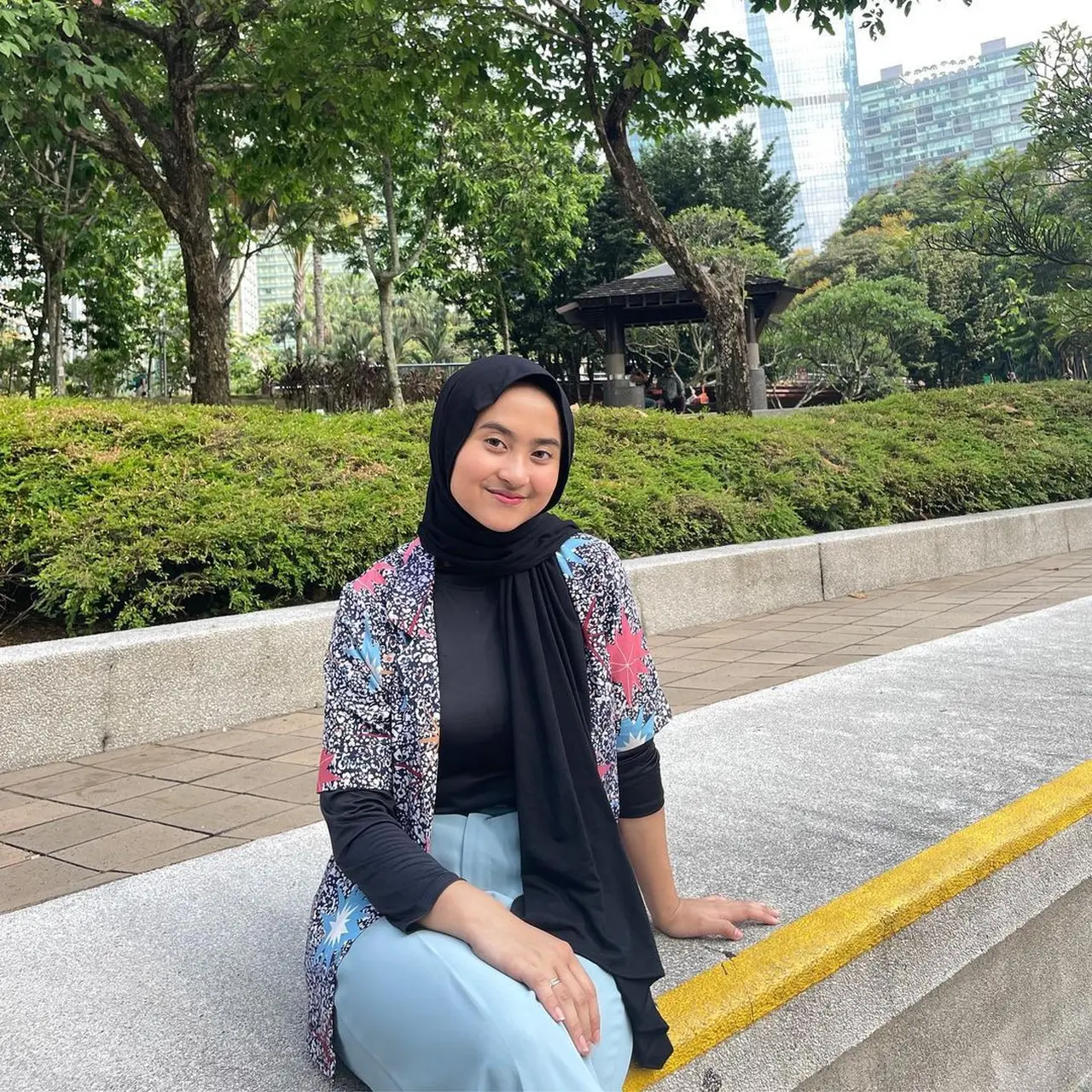 Jarang Tersorot, Ini 6 Potret Kayla Atmaja Cucu Mpok Atiek Sekaligus Anak Bebizie - Hot Liputan6.com