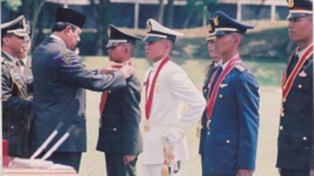 Kisah Perwira TNI Eks Pedagang Asongan Torehkan Nama di Sekolah Militer ...