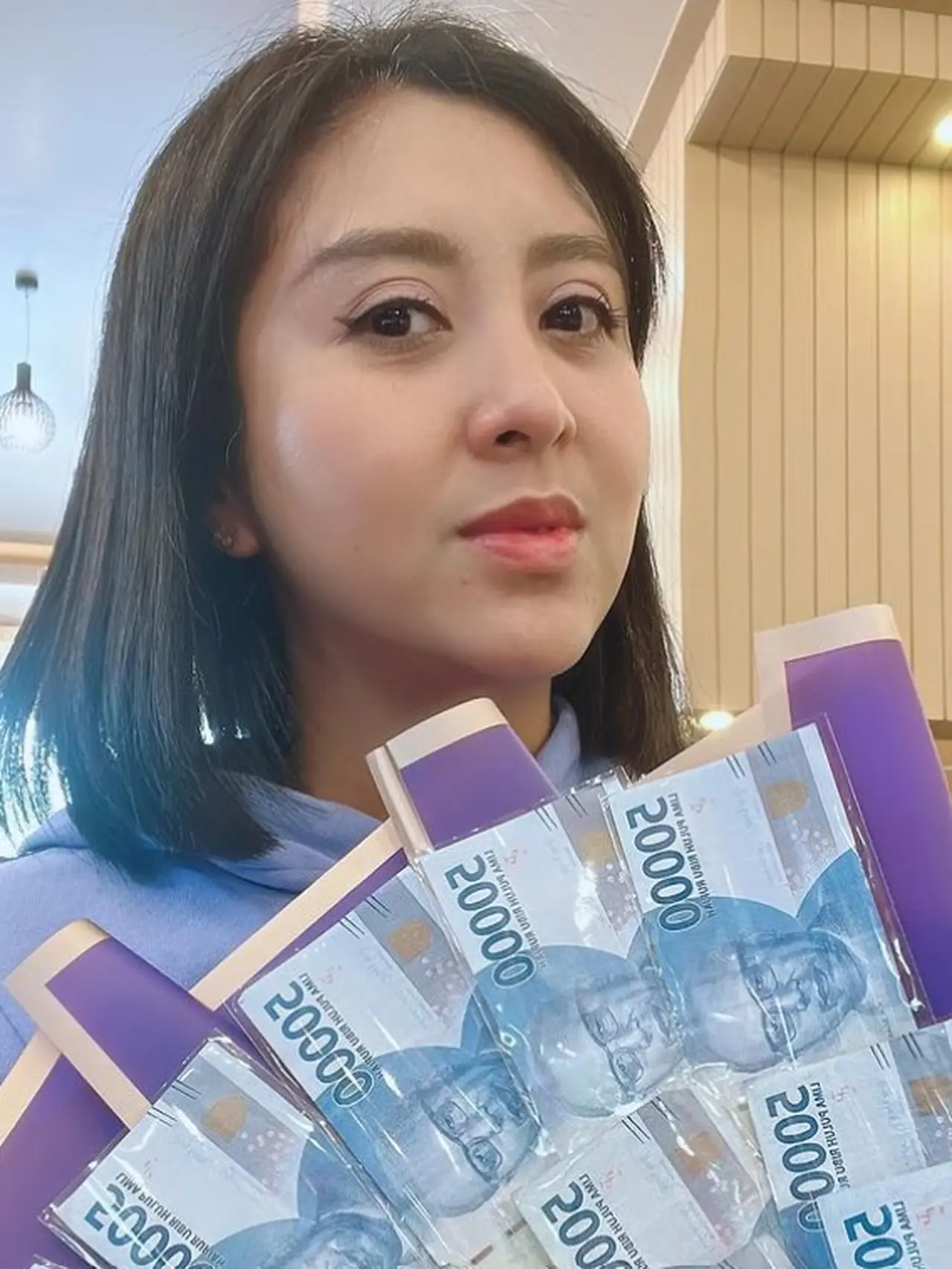 11 Potret Anyar Errina GD, Pemeran Laga Cantik yang Beri Jawaban Bijak ...