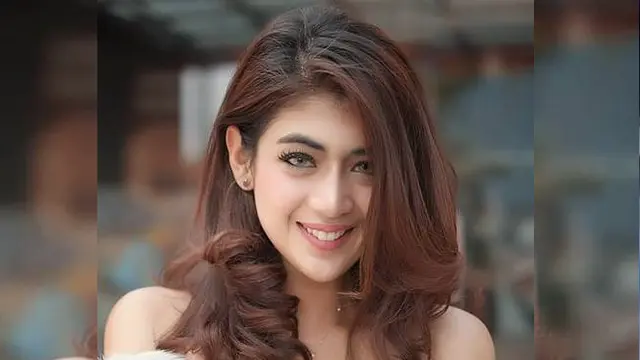 Helene Sienca Maya, dari Jurnalis Sampai ke Bintang Sinetron - ShowBiz Liputan6.com