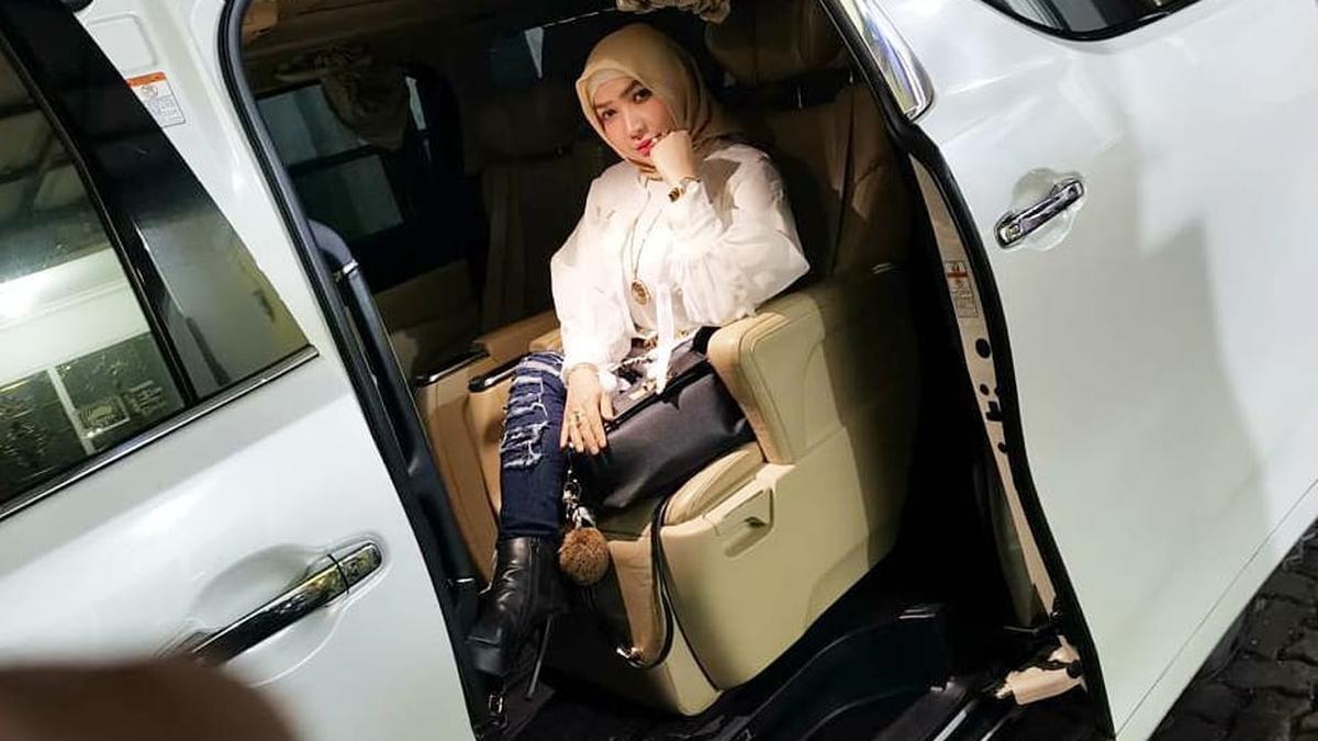 Roro Fitria Siap Mental Datang Sidang Cerai 27 September 2022: Bismillah dengan Nama Allah Saya ...