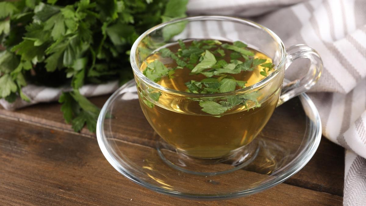 Resep Seduhan Daun Seledri untuk Penurun Kolesterol - Food Fimela.com