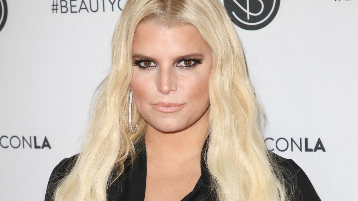 Jessica Simpson Umumkan Perpisahan Setelah 10 Tahun Menikah, Sebut ...
