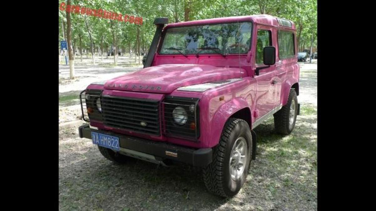Cuma Di Tiongkok, Land Rover Defender Dikelir Kemayu - Otomotif ...